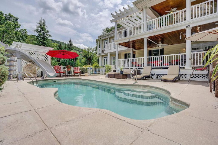 Jackson River Estate 3 Dwellings On River W/ Pool Sleeps 23 - Covington, VA