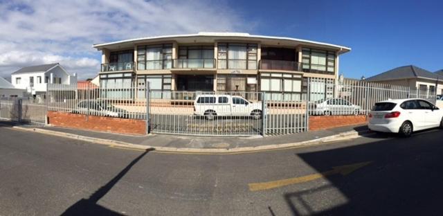 5 Lantra - Somerset West