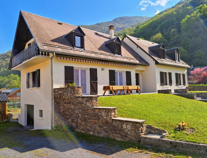 Grande Villa Avec Jardin Privatif - Bagnères De Luchon - Bagnères-de-Luchon