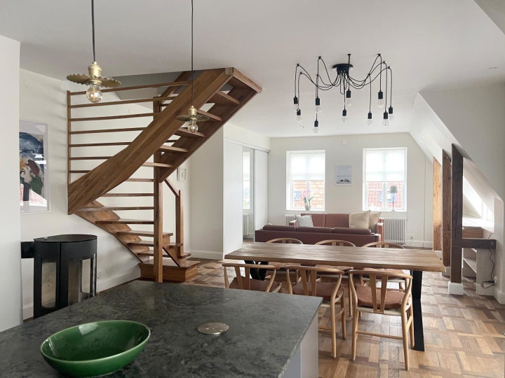 Top-floor Apt With Balcony & Sea View In Visby - Visby
