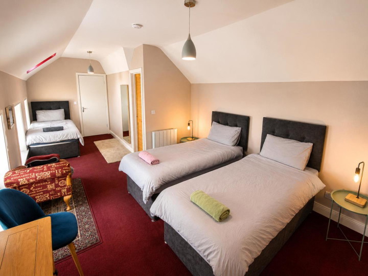 Studio 2 Main St Carrick - Room Only - Leitrim Village