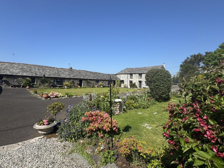 Courtyard Farm Cottages - Crackington Haven