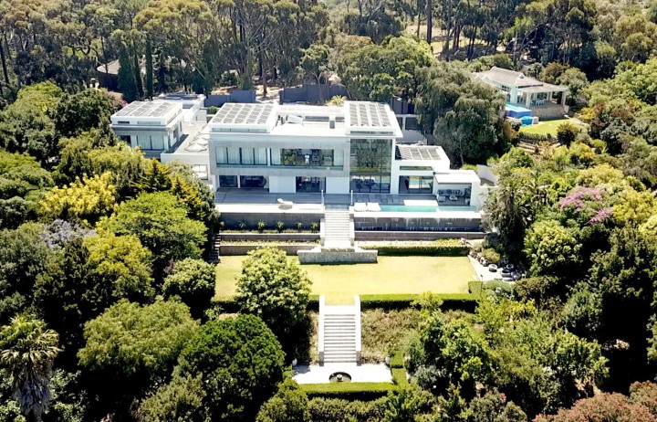 Camelot Villa - Claremont