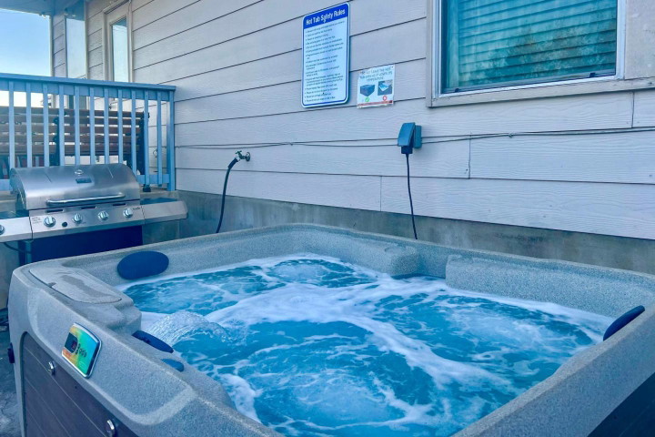 San Antonio Home W/ Hot Tub: Near Golf & Shopping - San Antonio, TX