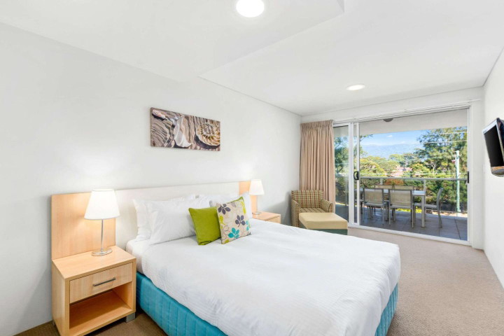 Quality Suites Pioneer Sands - Austinmer