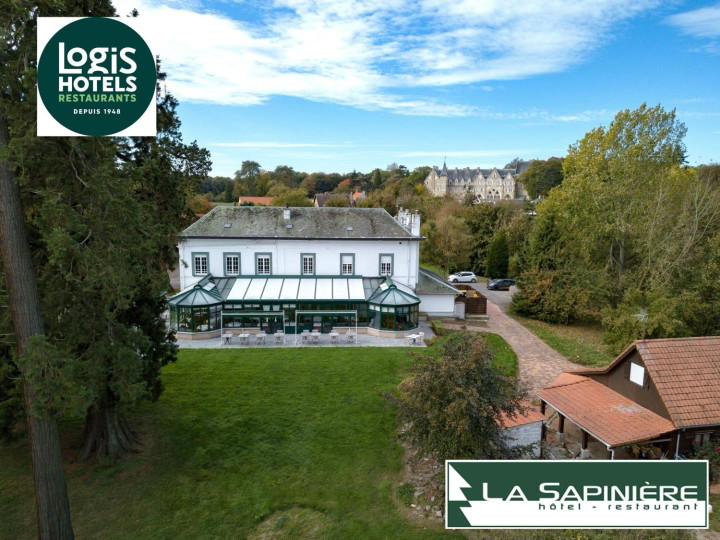 Logis - Hotel Restaurant La Sapinière - Proche Saint Omer - アルク