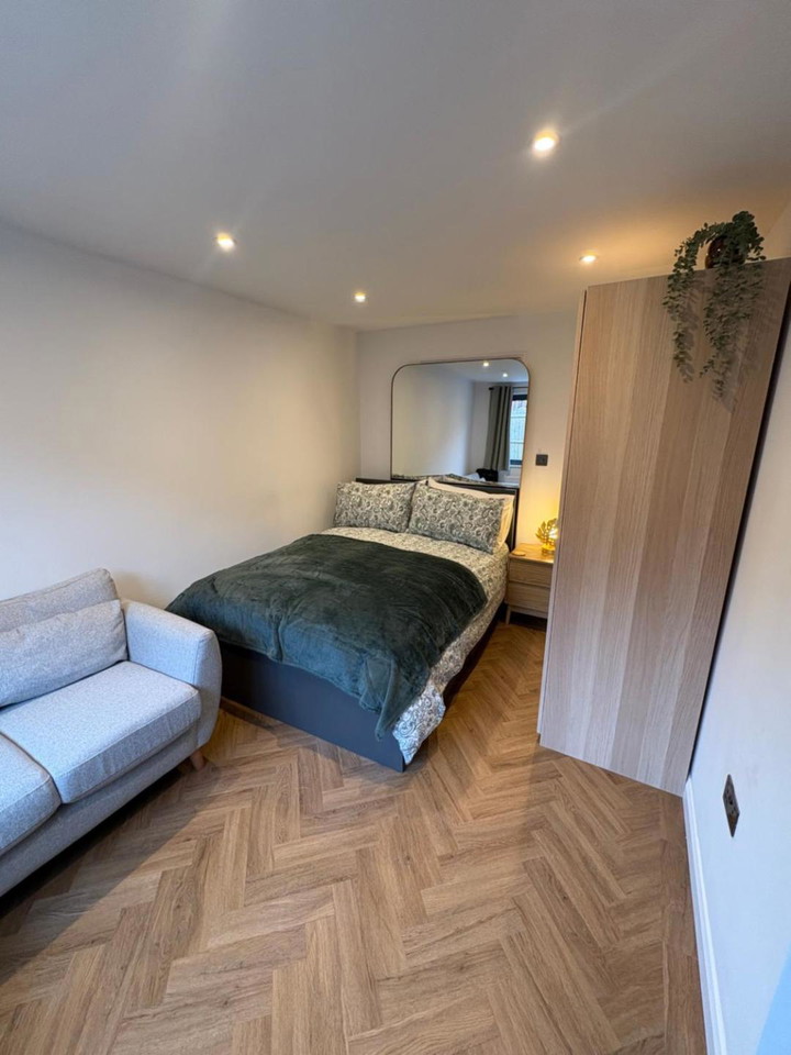 The Haven Luxury Studio Apartment With Parking - Gloucestershire