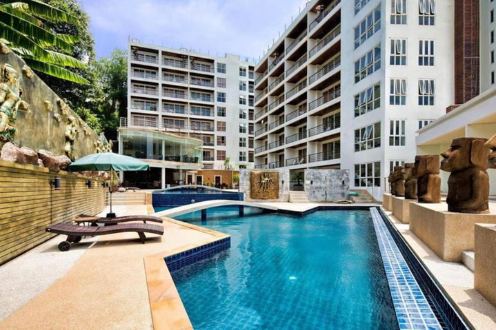 Bayshore 2 Bedroom Spacious Seaview Apartment - Patong Beach