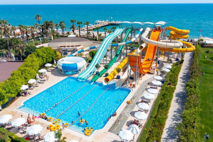 Bellis Deluxe Hotel & Heated For Winter Aqua Park - Belek