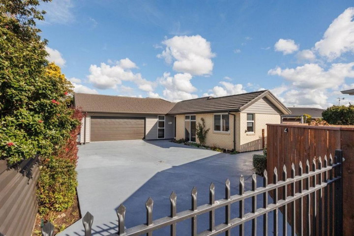 Modern, Cozy And Spacious 3 Bedroom Home Near City Centre - Palmerston North