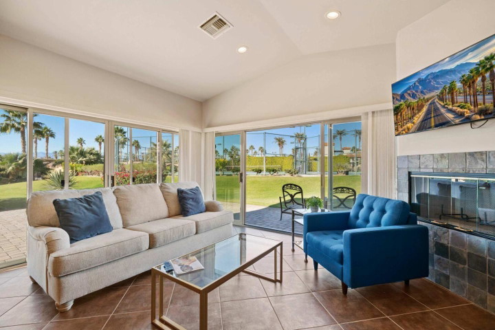 Casita 44463 - Rv Resort Stay For 2 - Coachella, CA