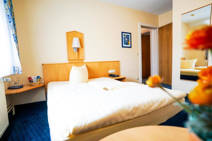 Hotel Sauer Garni - Neu-Isenburg