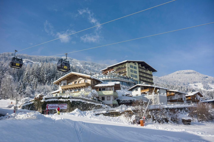 Hotel Waldfriede - Panoramic View Zillertal - Zillertal