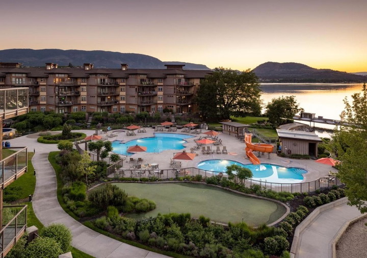 The Cove Lakeside Resort - British Columbia