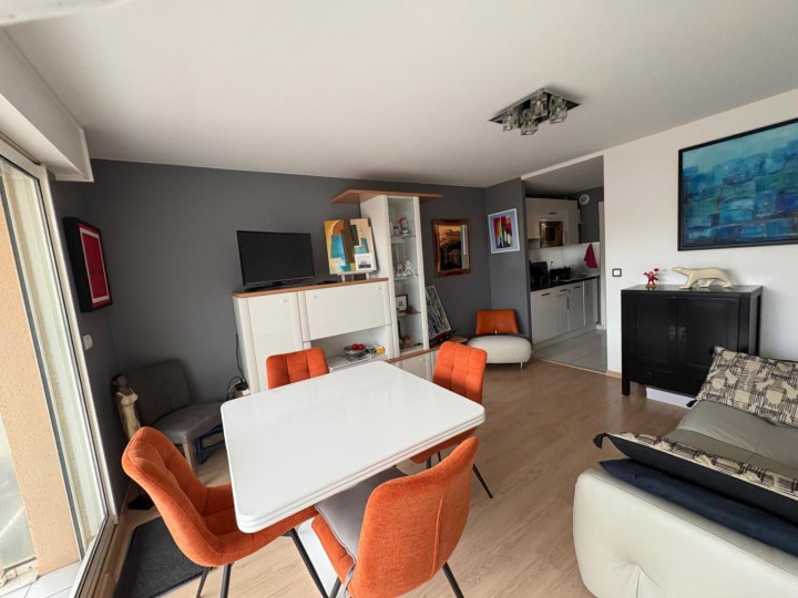 Charmant Studio Cabine Avec Balcon Plein Sud Et Aperçu Mer Au Cœur Du Touquet-paris-plage - Sainte-Cécile Plage