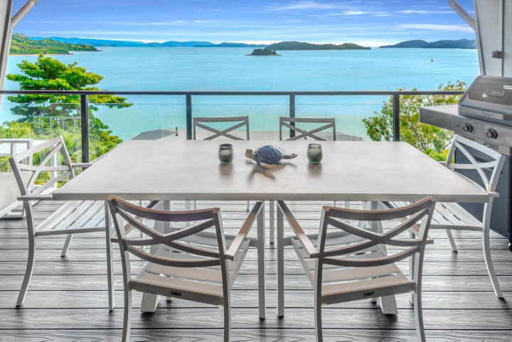 Shorelines 31 Renovated Upmarket Two Bedroom Apartment With Ocean Views And Buggy - Hamilton Island