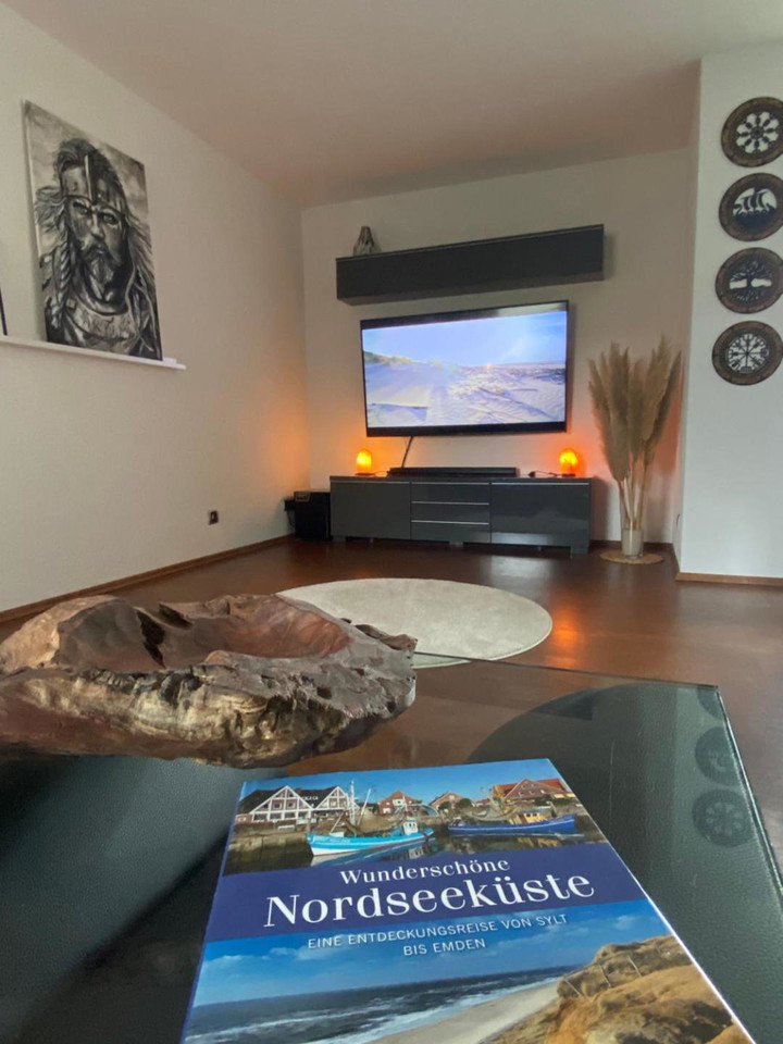 Wikingerbude By Nordmann's Hus - Mit Großem Balkon, Garage & Xxl- Sofa Für Bis Zu 4 Personen - Nordenham