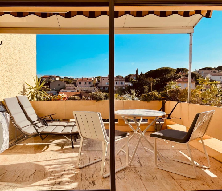 Studio Avec Terrasse Sud Proche Bord De Mer - Saint-Tropez