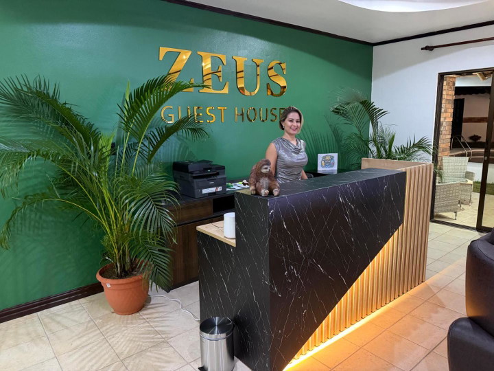 Zeus Guest House & Car Rental- Free Sjo Airport Shuttle-nationwide Prívate Shuttle Service- Zeusguesthouse Com - Alajuela