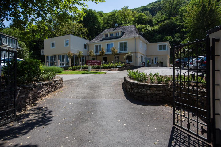 Parkhotel Cochem- Free Parking - - Ellenz-Poltersdorf