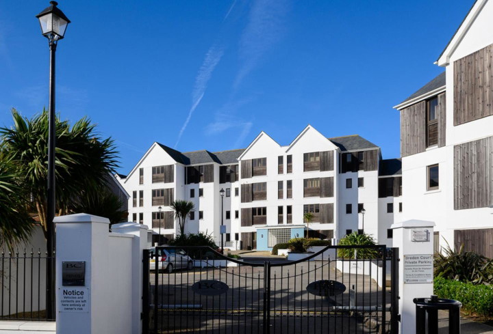 9 Bredon Court In Fistral, Newquay - Newquay