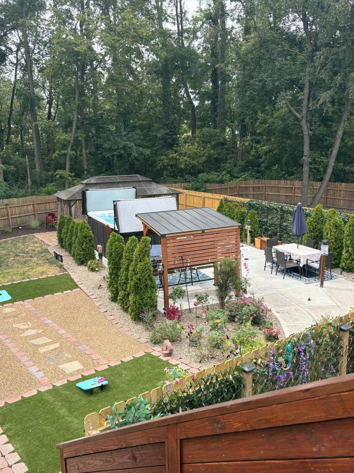 Hidden City Hideaway Resort With Heated Pool Spa - Smithville, MO