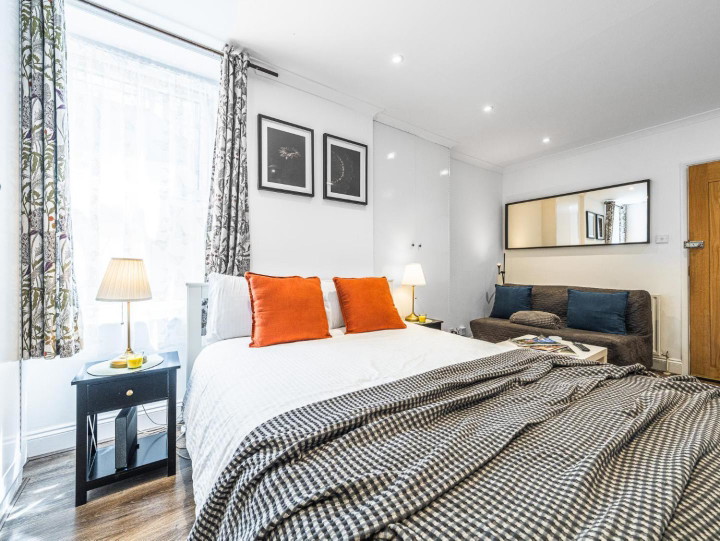 Elegant West Kensington Studio Central London - Chelsea