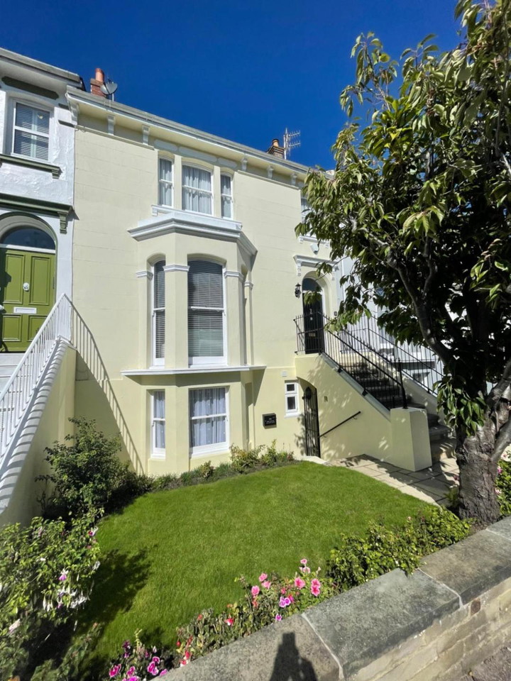Garden Flat In 'Little Chelsea' - East Sussex