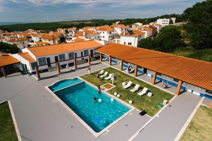 Zulla Nazaré`s Surf Village - Nazaré