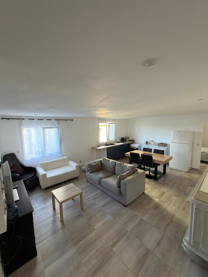 Bas De Villa Cosy Avec Jardin Gargas Luberon - Bonnieux