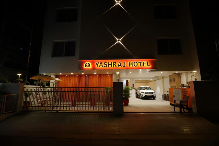 Nova Yashraj Hotel - Rajkot