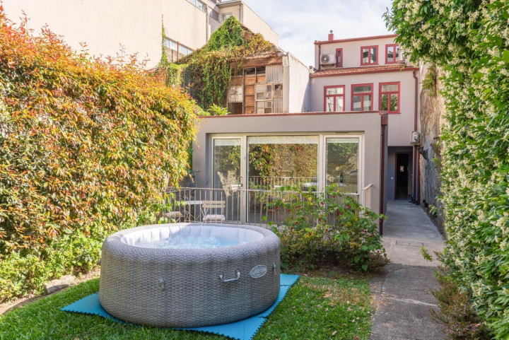 Stylish Flats With Terrace & Jacuzzi By Hostwise - Alfena