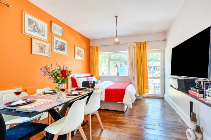 Splendid 2-bedrooms Bungalow In Wolverhampton, Free Parking & Garden, 30 Days 10 Percent Off - Moffat