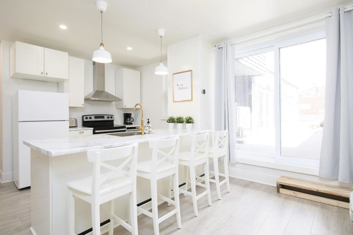 Rosemont Oasis 1br 2ba Near Metro - Montreal