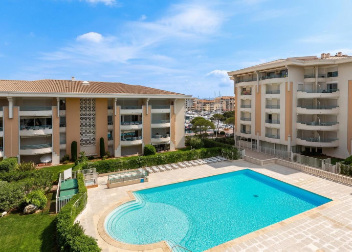 Appartement Confortable à Fréjus, 35 M² Avec Balcon Agréable - Fréjus