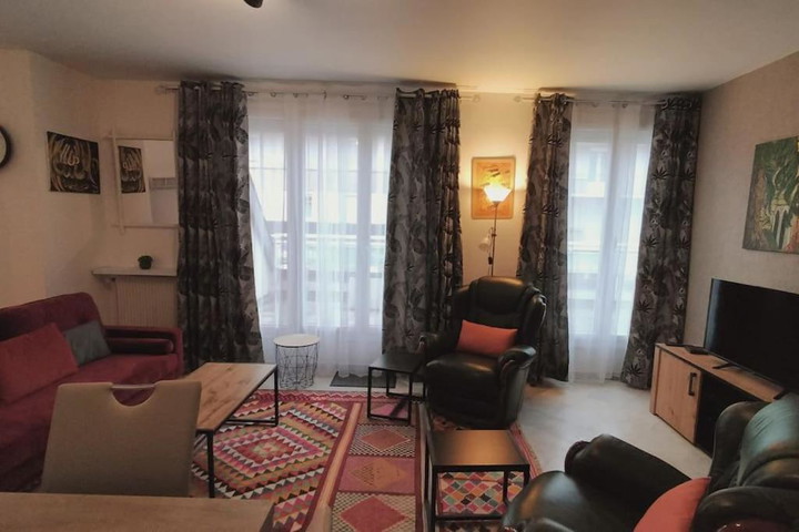 Spacious Flat Close To The Railway Station - Aube
