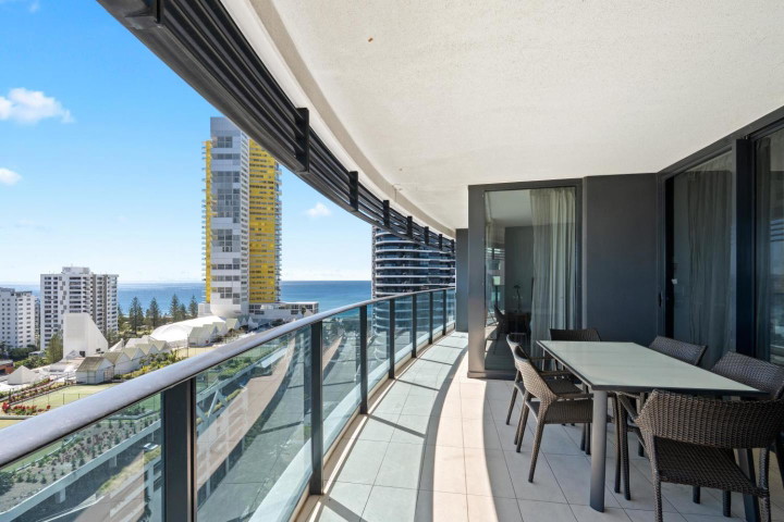 Oracle (2)1403 - Broadbeach