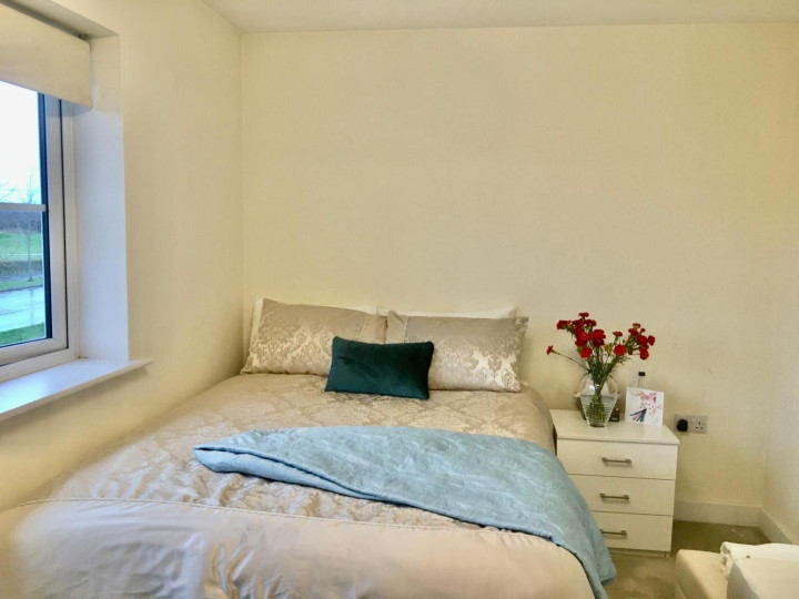 Deluxe Double Bedroom In Wokingham - Maidenhead