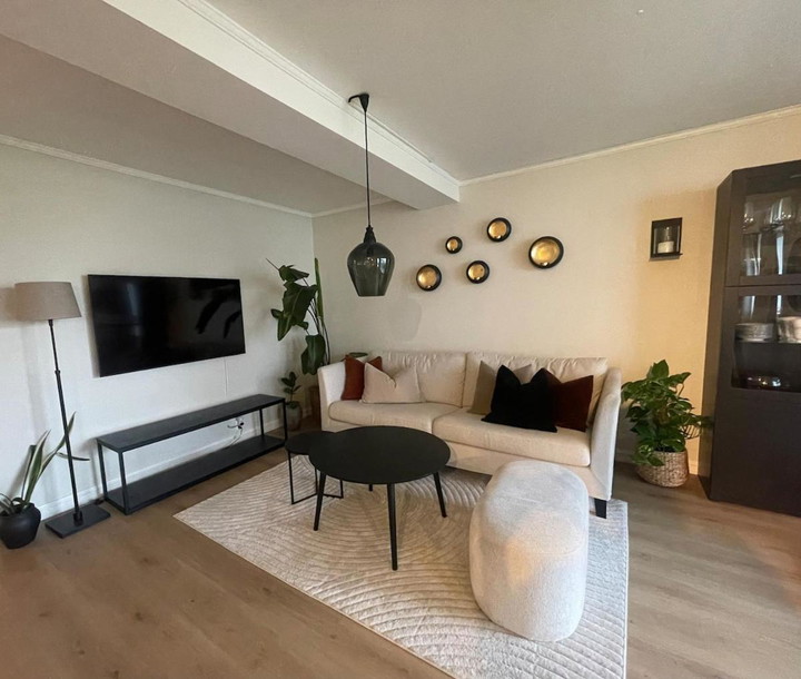 Newly Renovated Apartment For Rent - Noruega