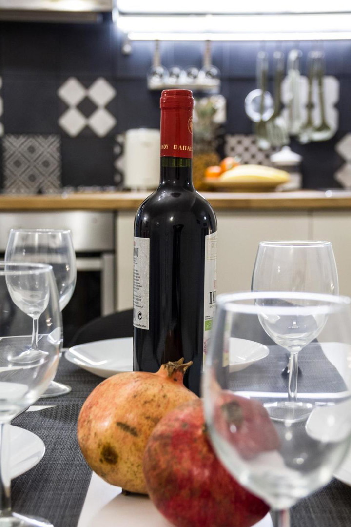 A Gift In The Heart Of Monastiraki A - Atenas
