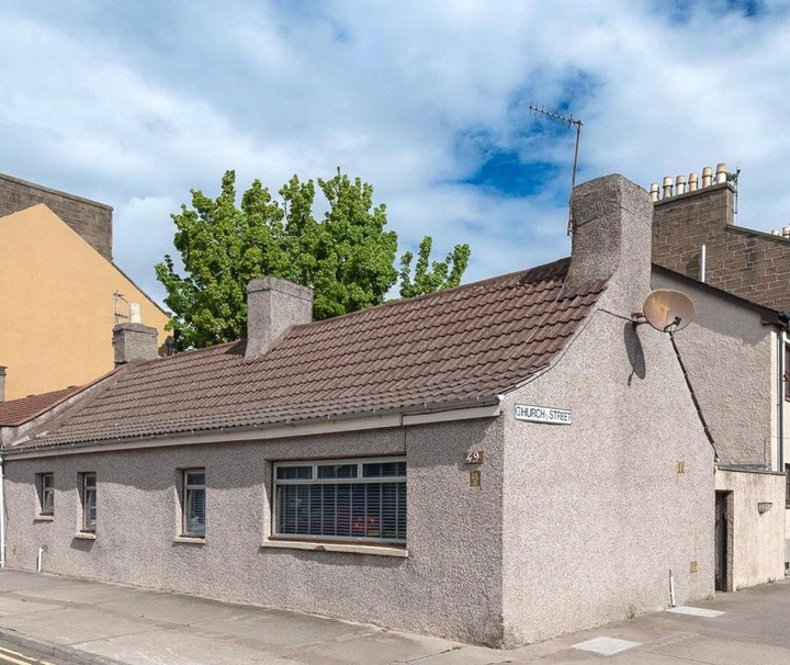 Broughty Ferry Cottage - 2 Bedrooms - By The River - Dundee