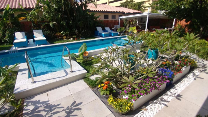 Downtown Hollywood Boutique Hotel - Pembroke Pines, FL