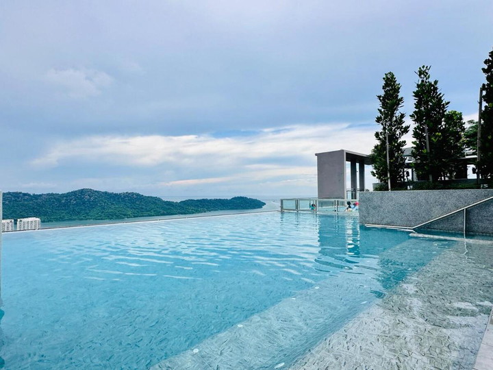 Sea Bridge View Sky Pool Cozy 3br Retreat Airport 9pax - Bayan Lepas