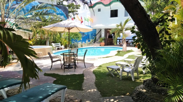 Love's Beach & Dive Resort - Moalboal