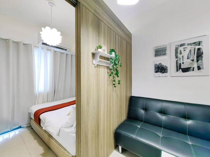 Citispace 1br Condotel Suite At Fame Residences #Fm07a - Makati