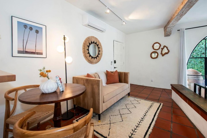 Casa Blanca Suite A1 - New, Private, Cozy! - Montecito