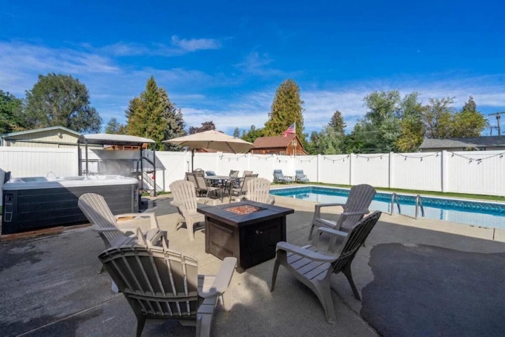 Heated Pool & Hot Tub - Family Retreat At Lake Cda - Coeur d'Alene, ID