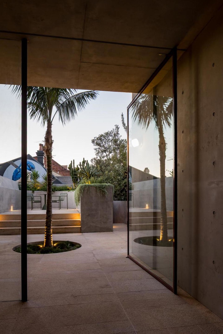 Camperdown- Luxury Architectural Apartment Escape - Burwood