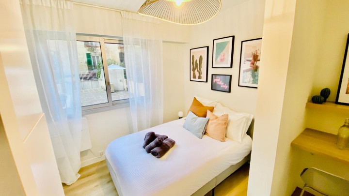 New Designer Studio Next To Casino Square With Ac & Internet - Monaco