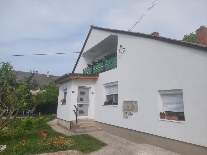 Kilátó Apartman ,Upper Floor Of The House - Balatonfüred